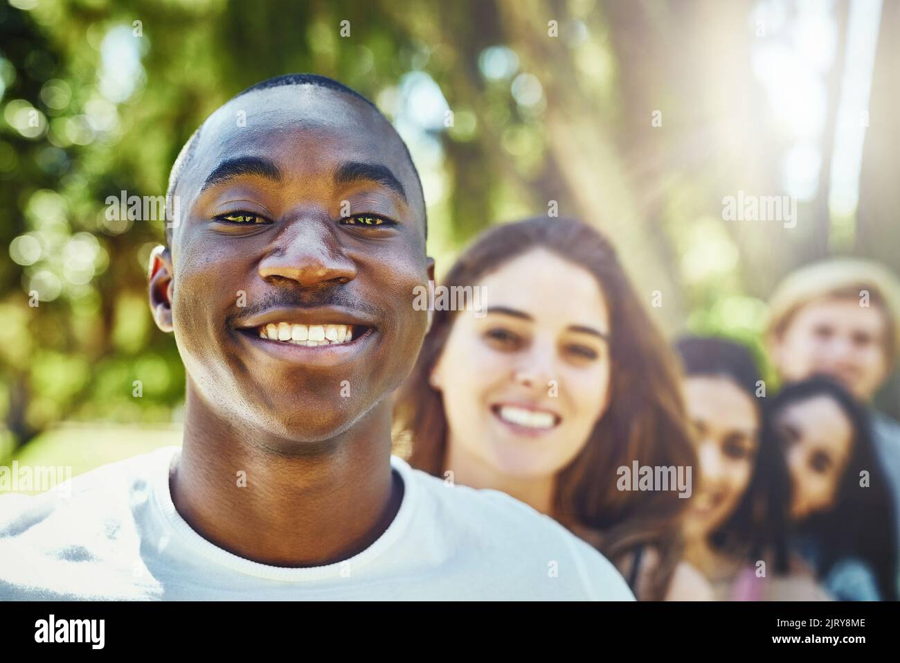 Portrait row hi-res stock photography and images - Alamy
