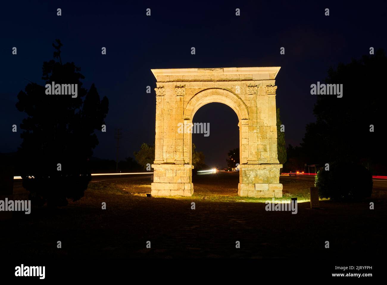 Old roman triumphal arch, Arc de Bera, Catalonia, Spain Stock Photo - Alamy