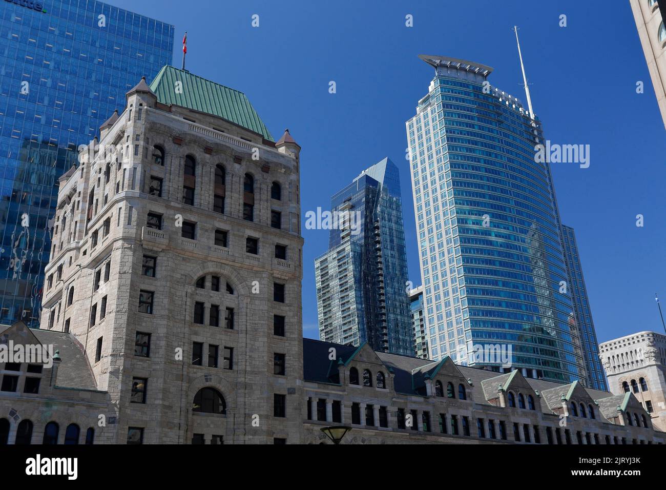 Montreal architecture hi-res stock photography and images - Alamy
