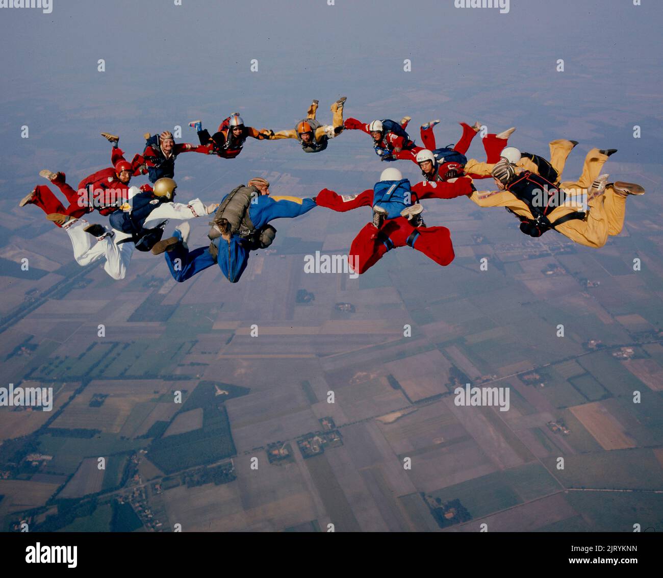 Skydiving circle hi-res stock photography and images - Alamy