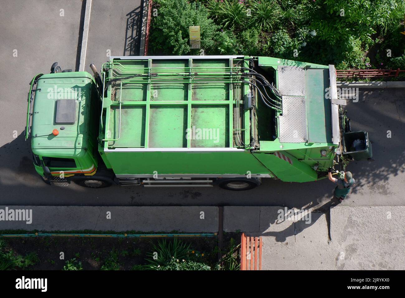 Loads of rubbish hi-res stock photography and images - Alamy