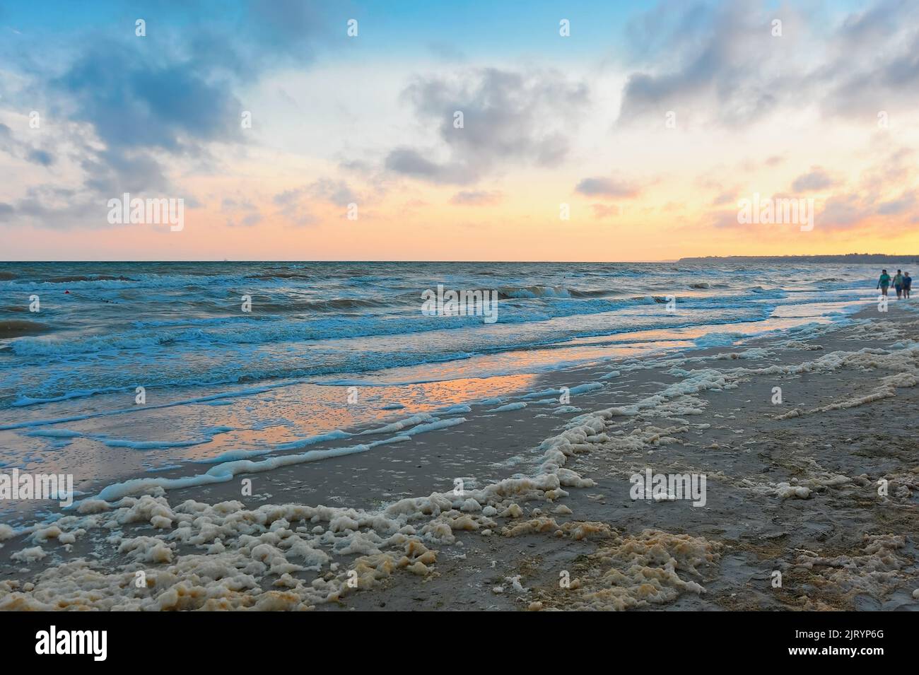 Evening seaside scene vacation season hi-res stock photography and ...