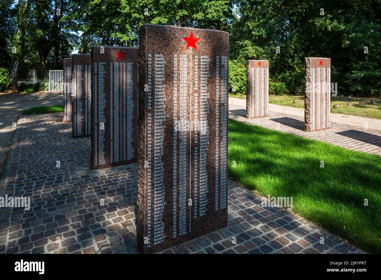 Cemetery of russian soldiers hi-res stock photography and images - Alamy