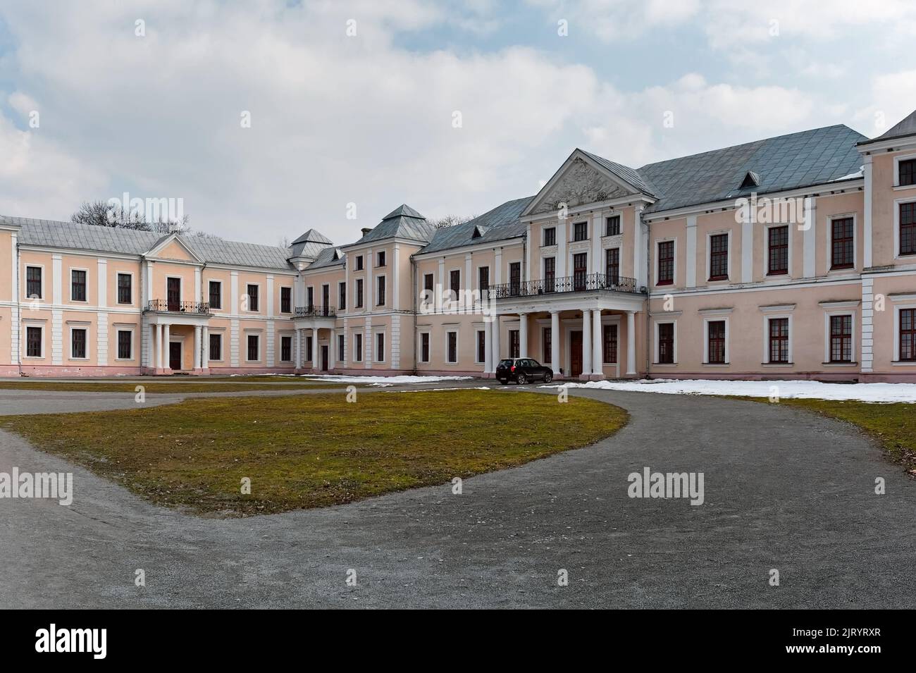 Vyshnivets palace hi-res stock photography and images - Alamy