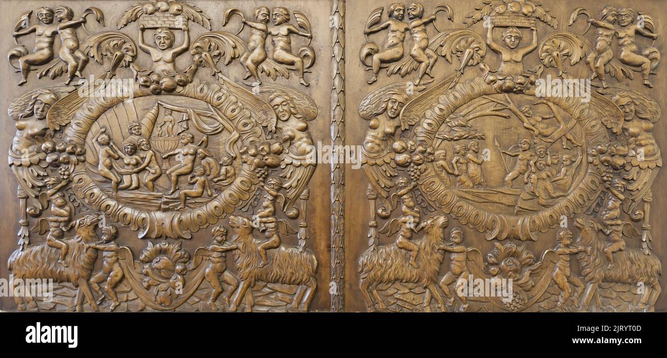 Carved wood paneling of hope chest Stock Photo - Alamy