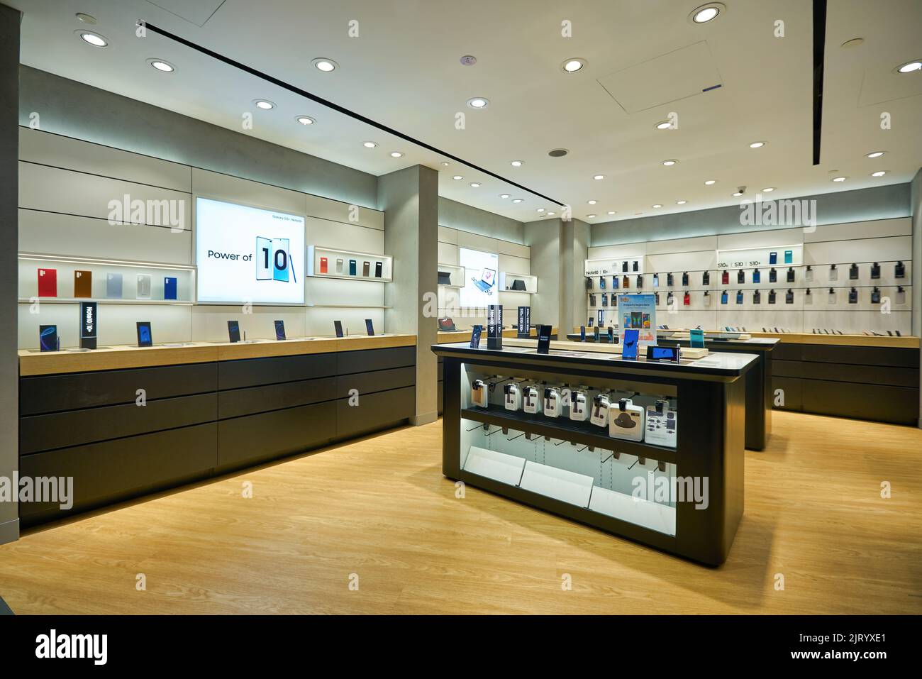 Samsung shop malaysia hi-res stock photography and images - Alamy