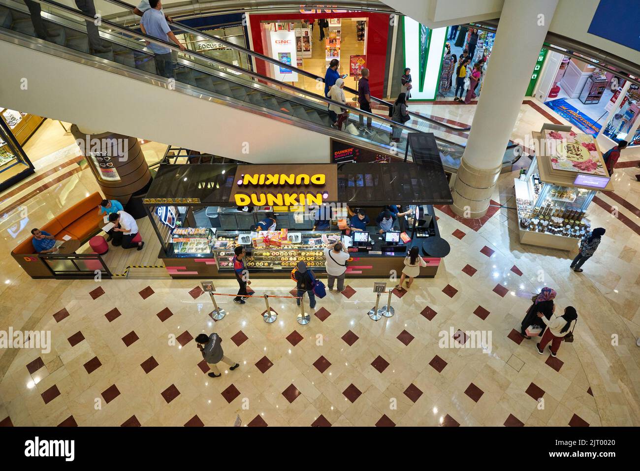 Dunkin donuts interior hi-res stock photography and images - Alamy