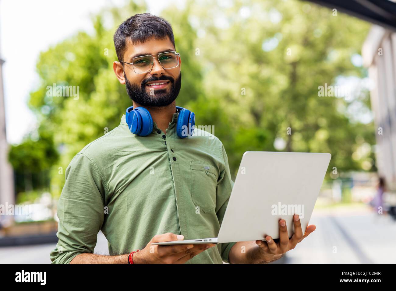 Indian guy laptop computer working hi-res stock photography and images ...