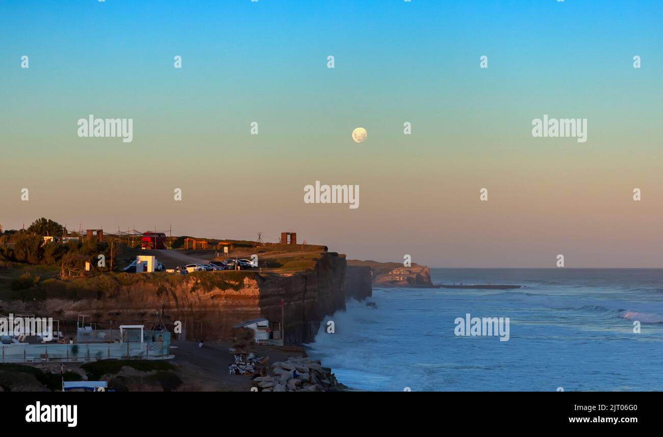 Cliff moon sea sunset hi-res stock photography and images - Alamy