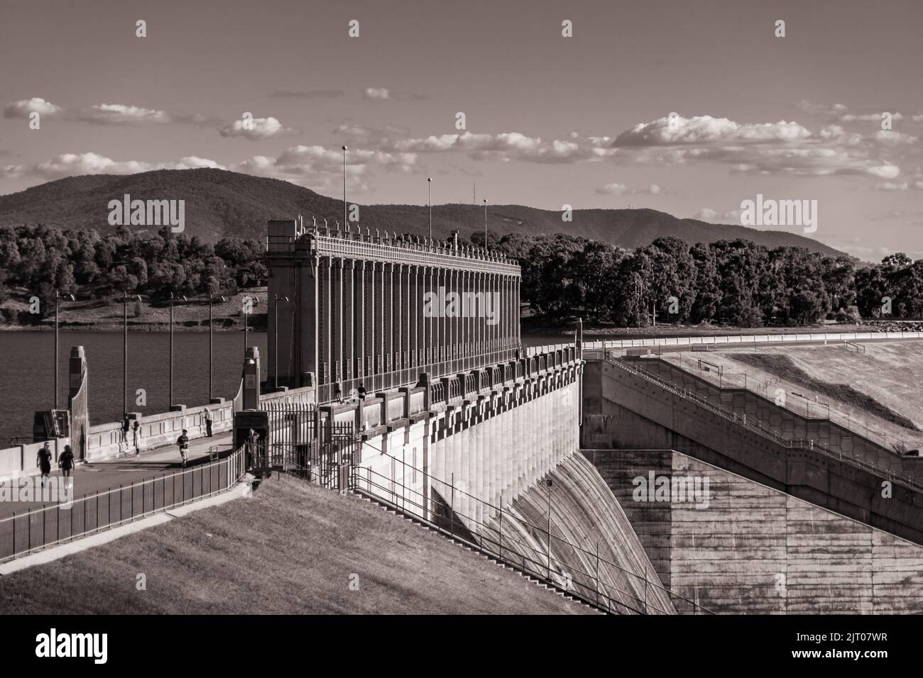 A grayscale shot of the Hume Dam in Riverina, New South Wales ...
