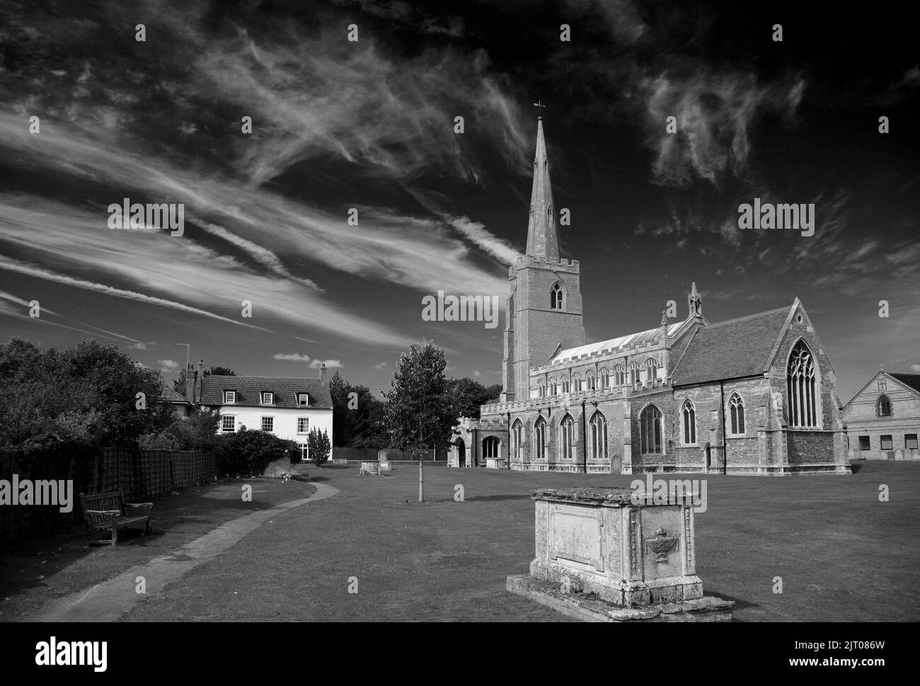 Summer view over St Wendredas church, March Town, Cambridgeshire ...