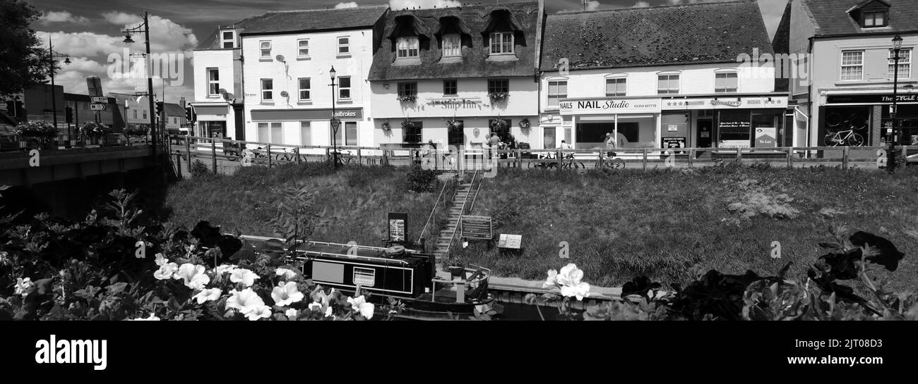 Narrowboats; river Nene; March town; Cambridgeshire; England; UK Stock ...