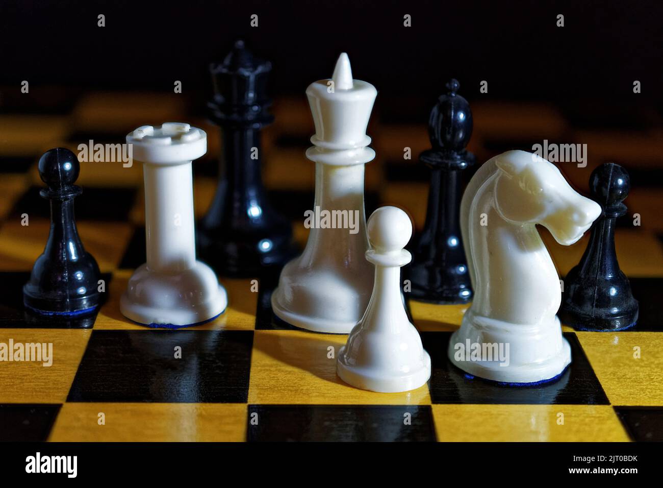 Chess formation hi-res stock photography and images - Alamy