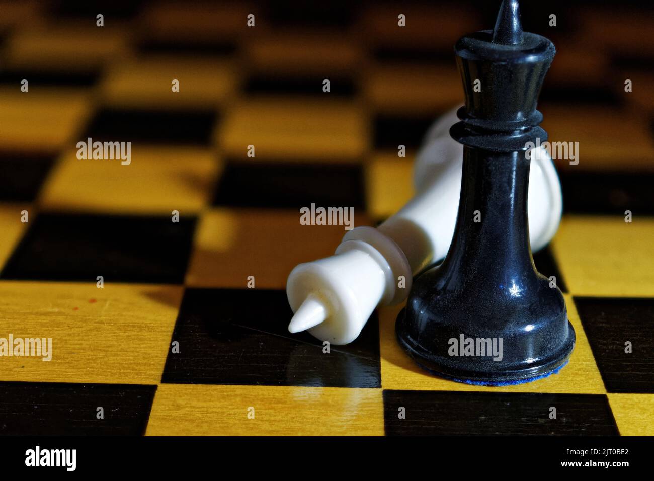 Chess formation hi-res stock photography and images - Alamy