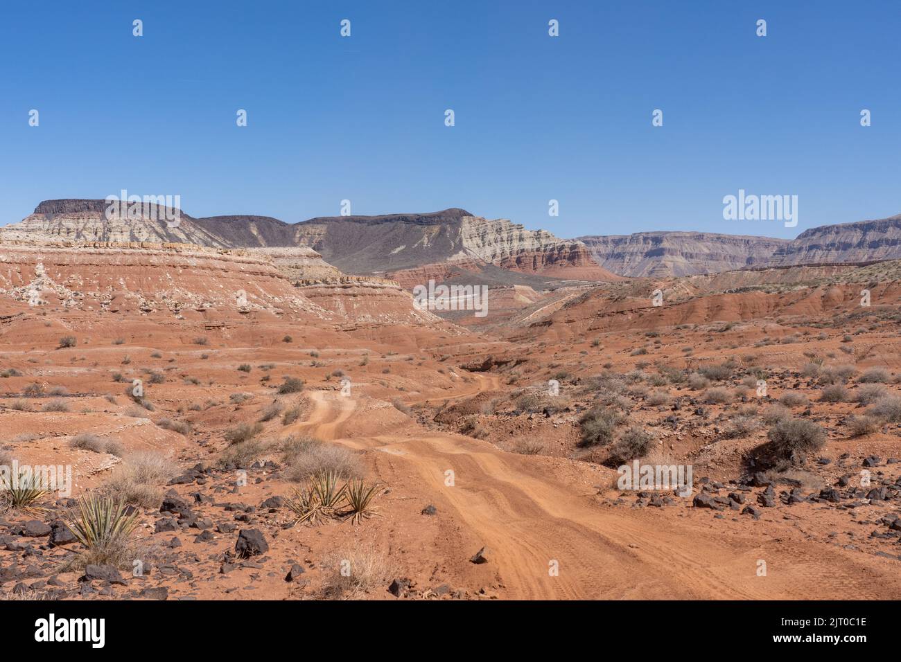 Desert mesas hi-res stock photography and images - Alamy