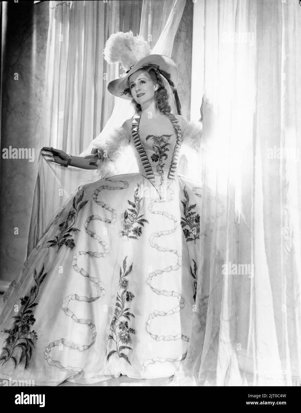 NORMA SHEARER as Marie Antoinette Portrait by LASZLO WILLINGER in MARIE ...