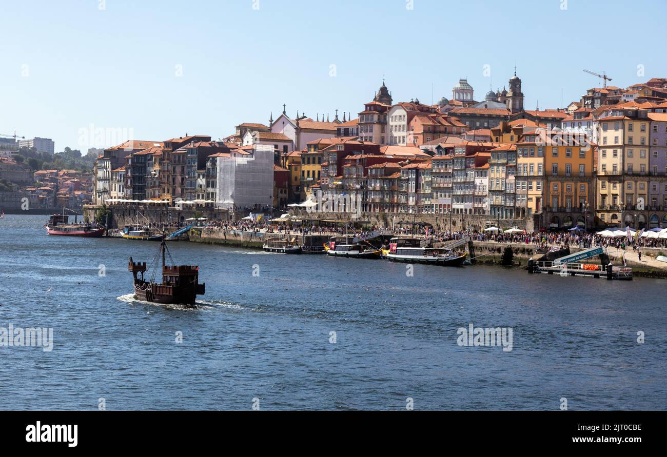 Traditional Boats on the Douro River in Porto Harbour Stock Photo - Alamy