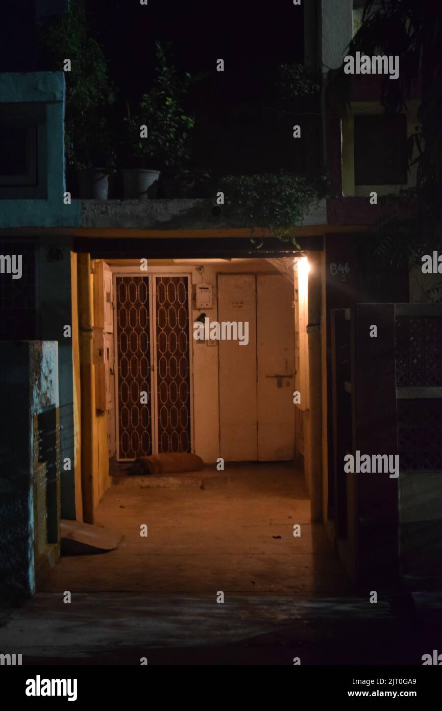 Night view of An empty street in New delhi , India Stock Photo - Alamy