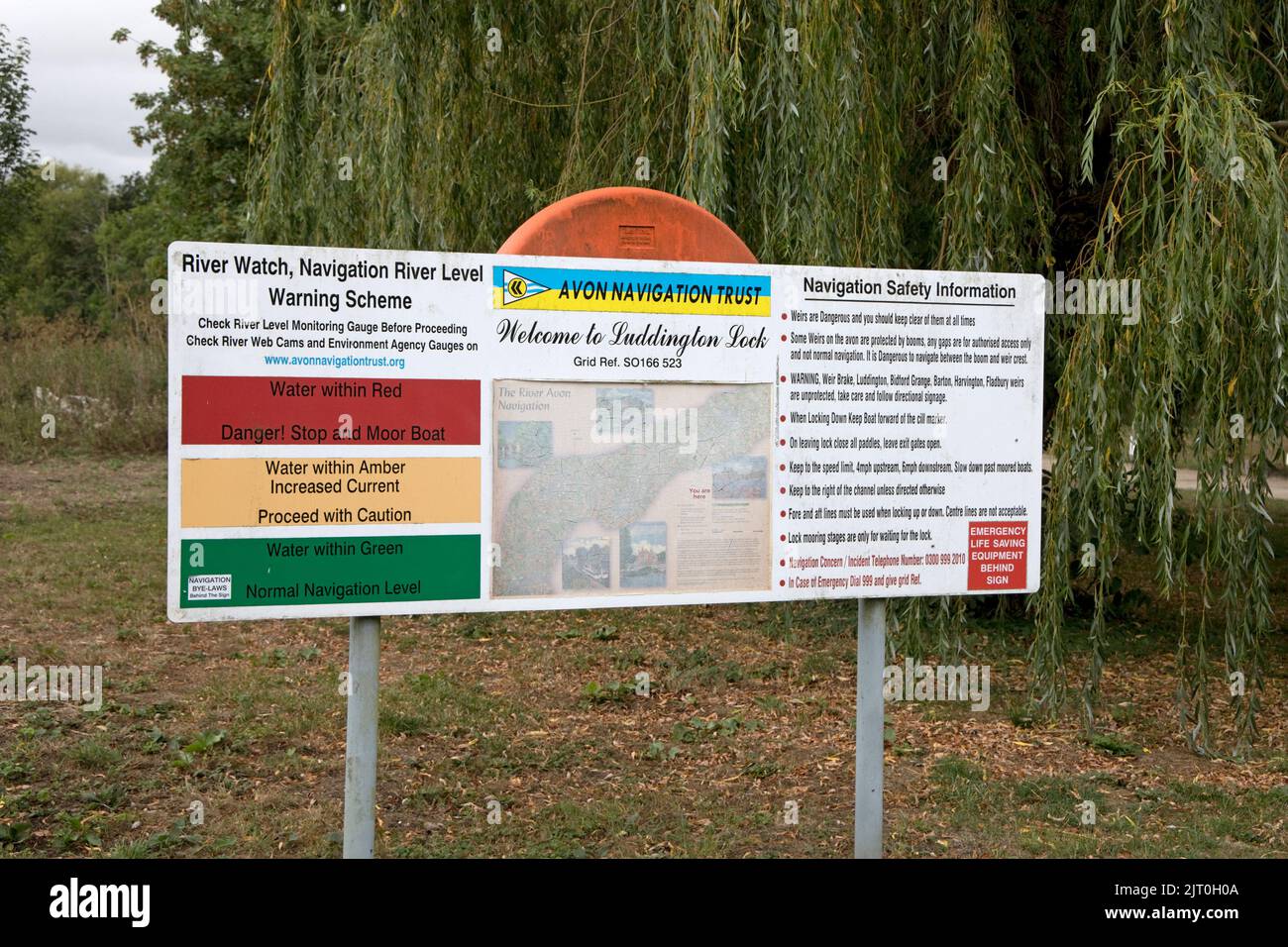Avon Navigation Trust sign board at Luddington Lock near Stratford ...