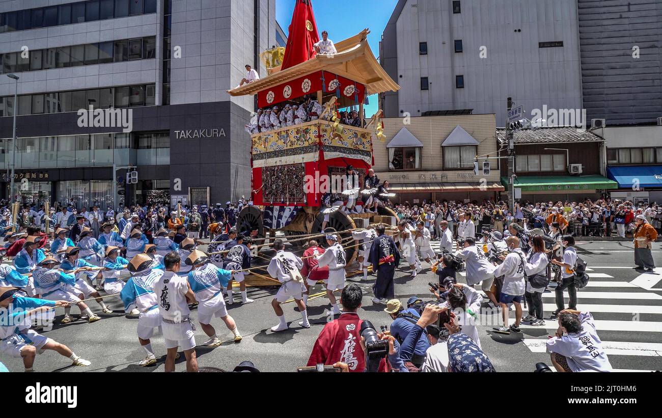 Gion Matsuri (Gion Festival), chariot parade, pulling the Taka yama ...