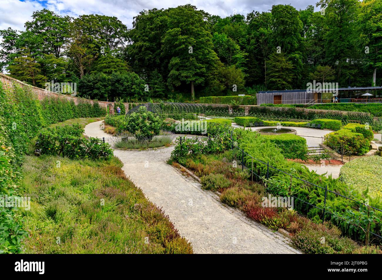 The egg-shaped Parabola Walled Garden contains 267 apple tree varieties ...