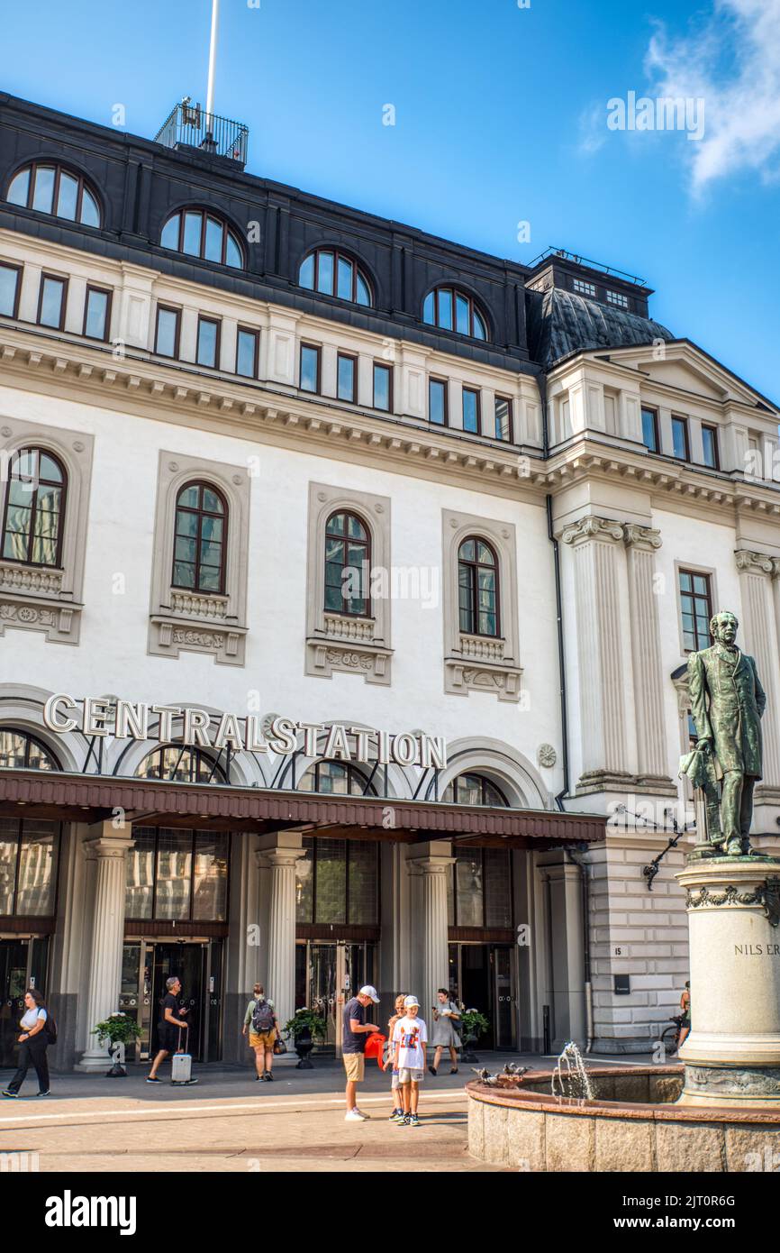 Entrance railway station stockholm hi-res stock photography and images ...