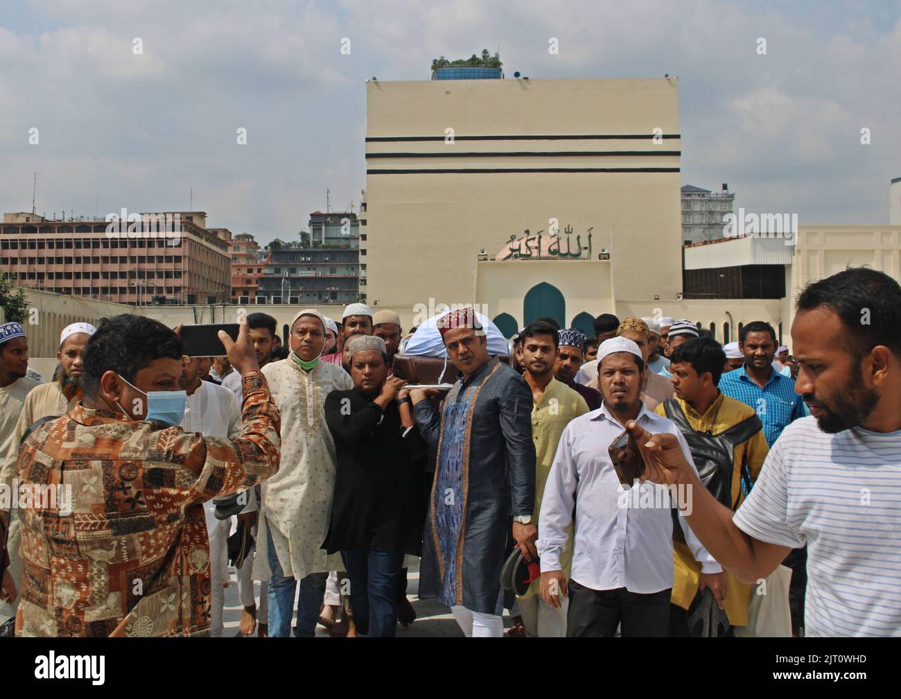 Dhaka, Bangladesh. 26th Aug, 2022. Mahbub Talukdar's son Shovon Mahbub ...