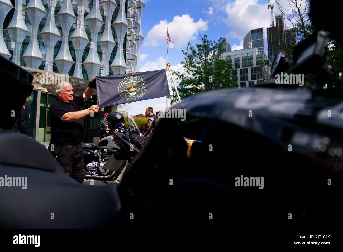 Harry dunn memorial hi-res stock photography and images - Alamy