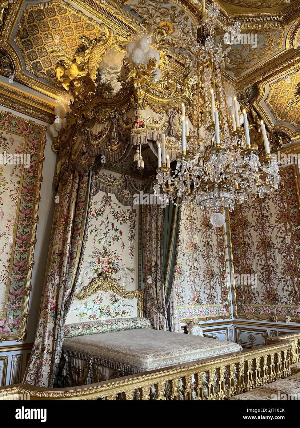 Versailles palace king louis xiv bed hi-res stock photography and ...