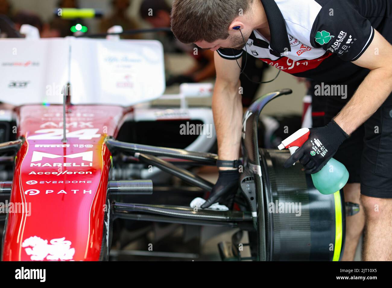 Alfa Romeo F1 Team ORLEN C42, mechanical detail, garage, box,, spray ...