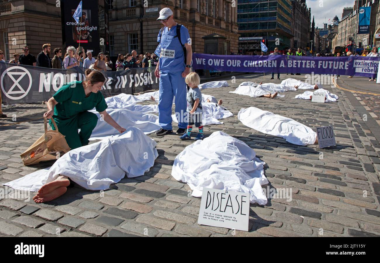 News sheets hi-res stock photography and images - Alamy