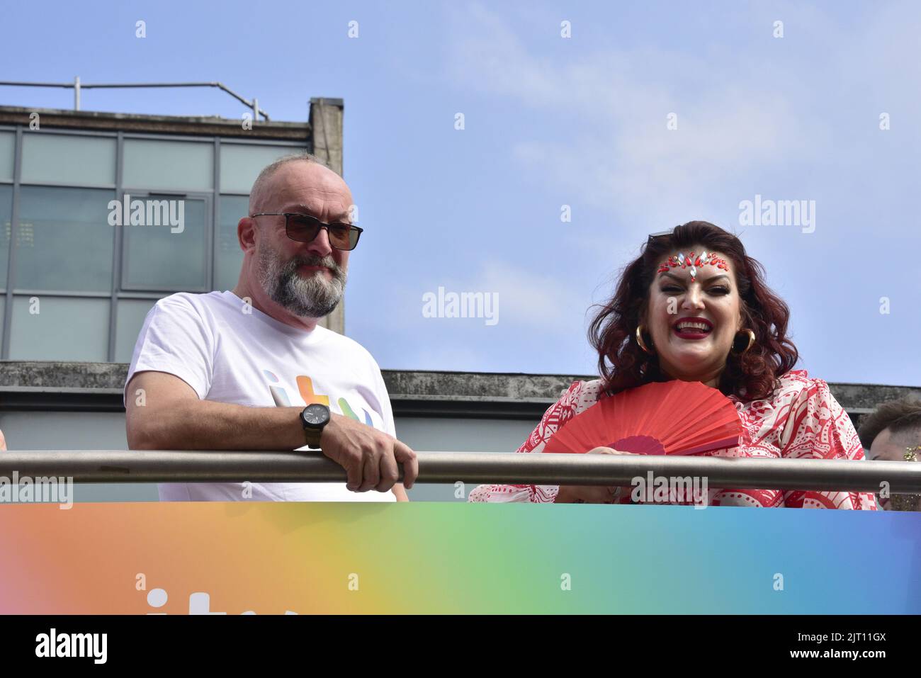 Itv bus hi-res stock photography and images - Alamy