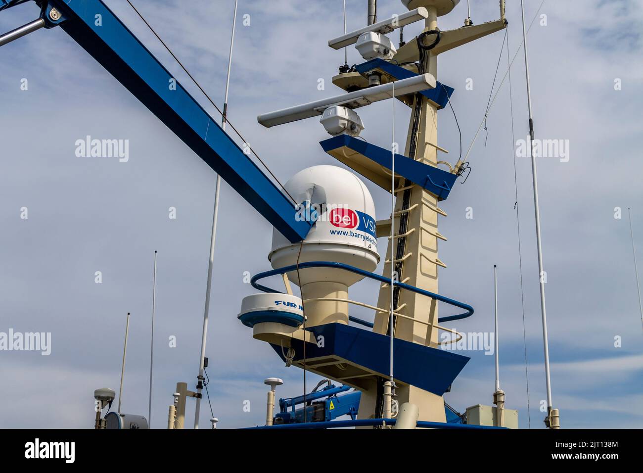 Hydraulic Failure on crane damaging radar dome Stock Photo - Alamy