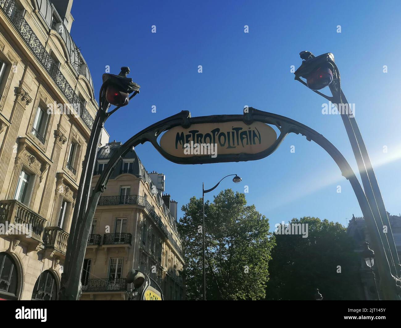 City centre paris hi-res stock photography and images - Alamy