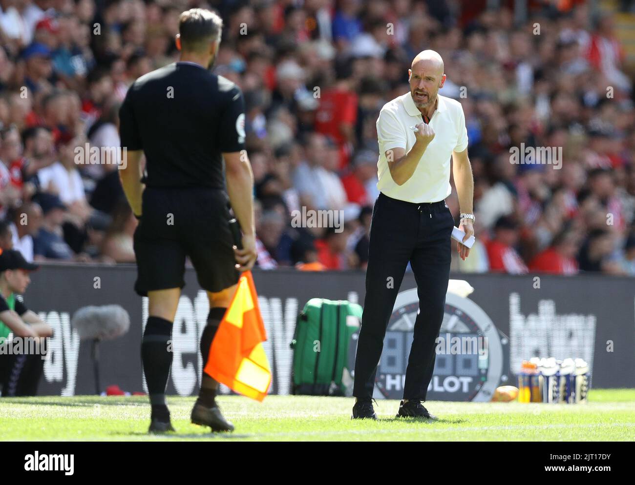 Erik ten hag referee hi-res stock photography and images - Alamy