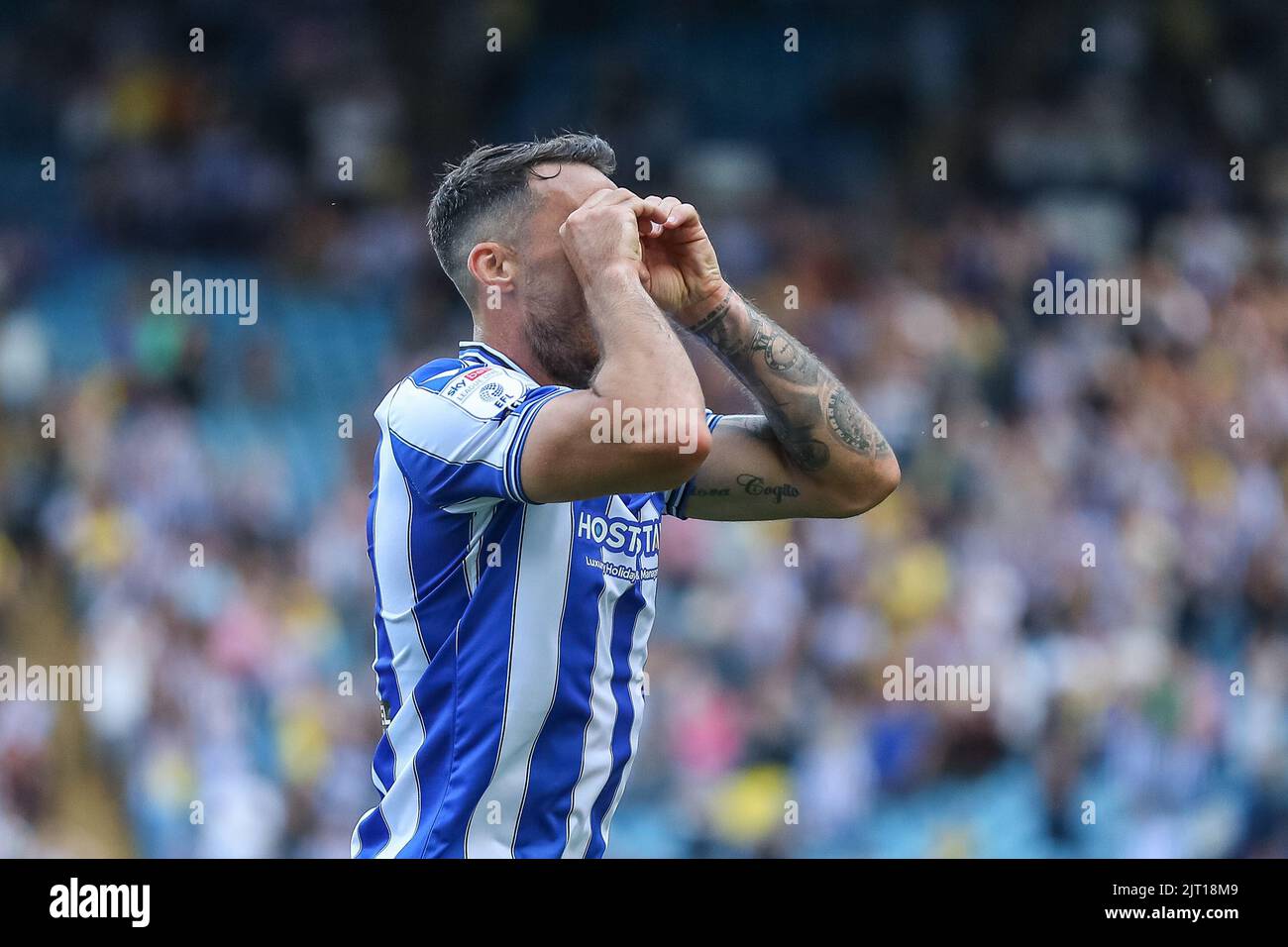 Lee Gregory #9 of Sheffield Wednesday celebrates his goal to make it 4 ...