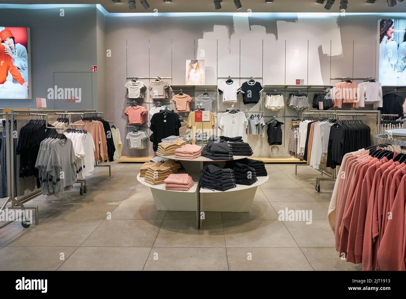 SINGAPORE - JANUARY 19, 2020: interior shot of H&M store in Singapore ...