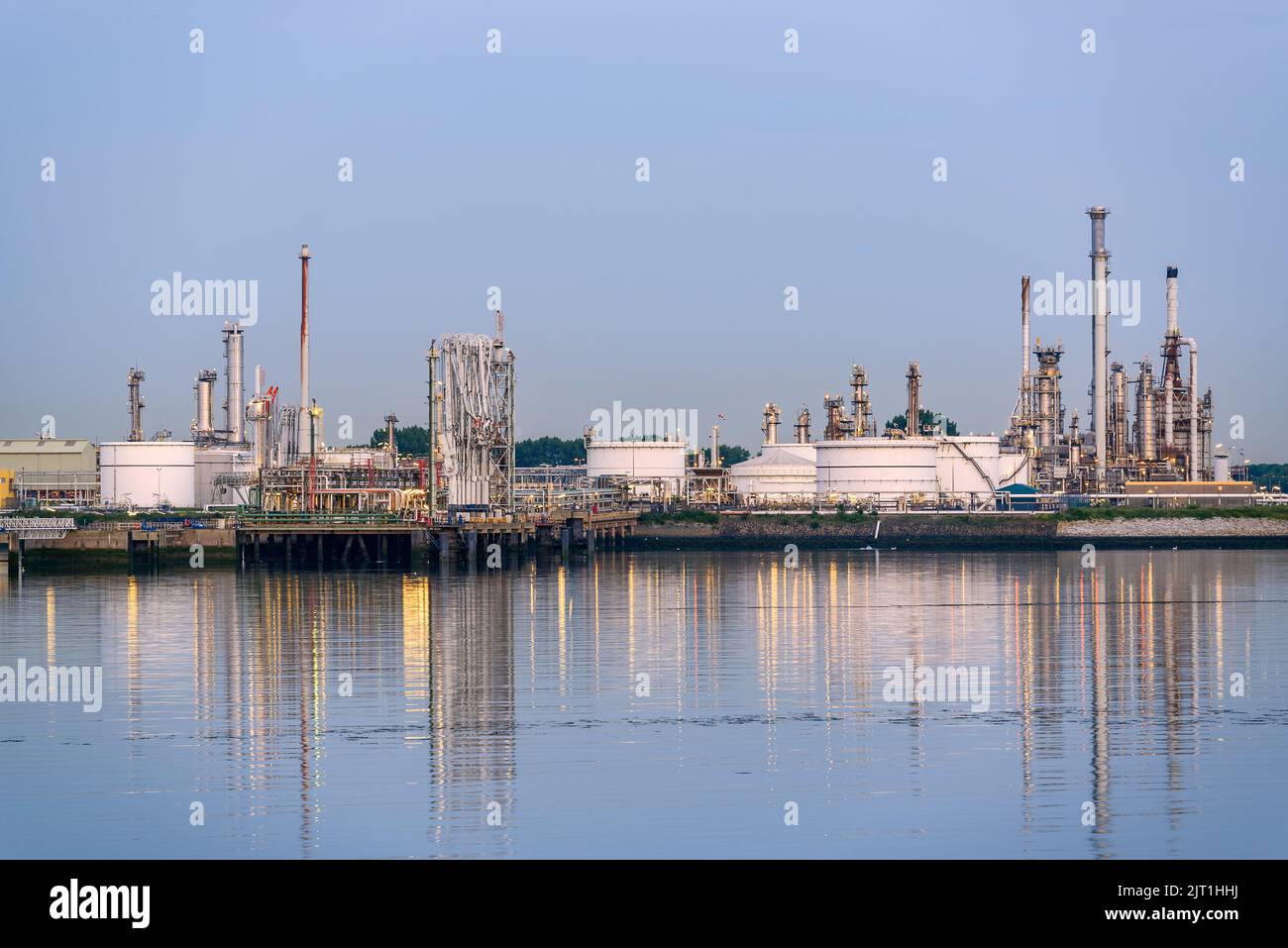 Pollution oil products crude hi-res stock photography and images - Alamy