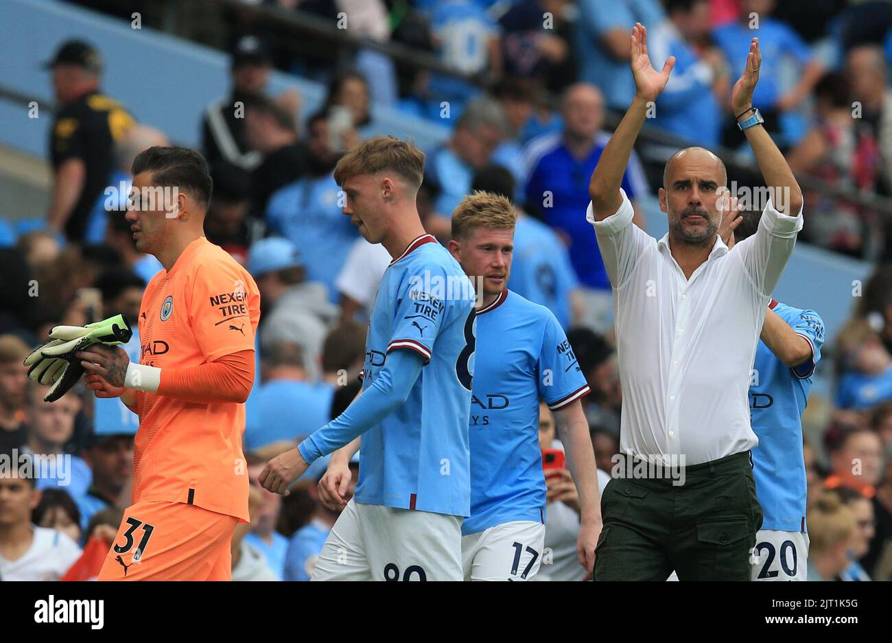 Pep guardiola celebrate 2022 hi-res stock photography and images - Alamy
