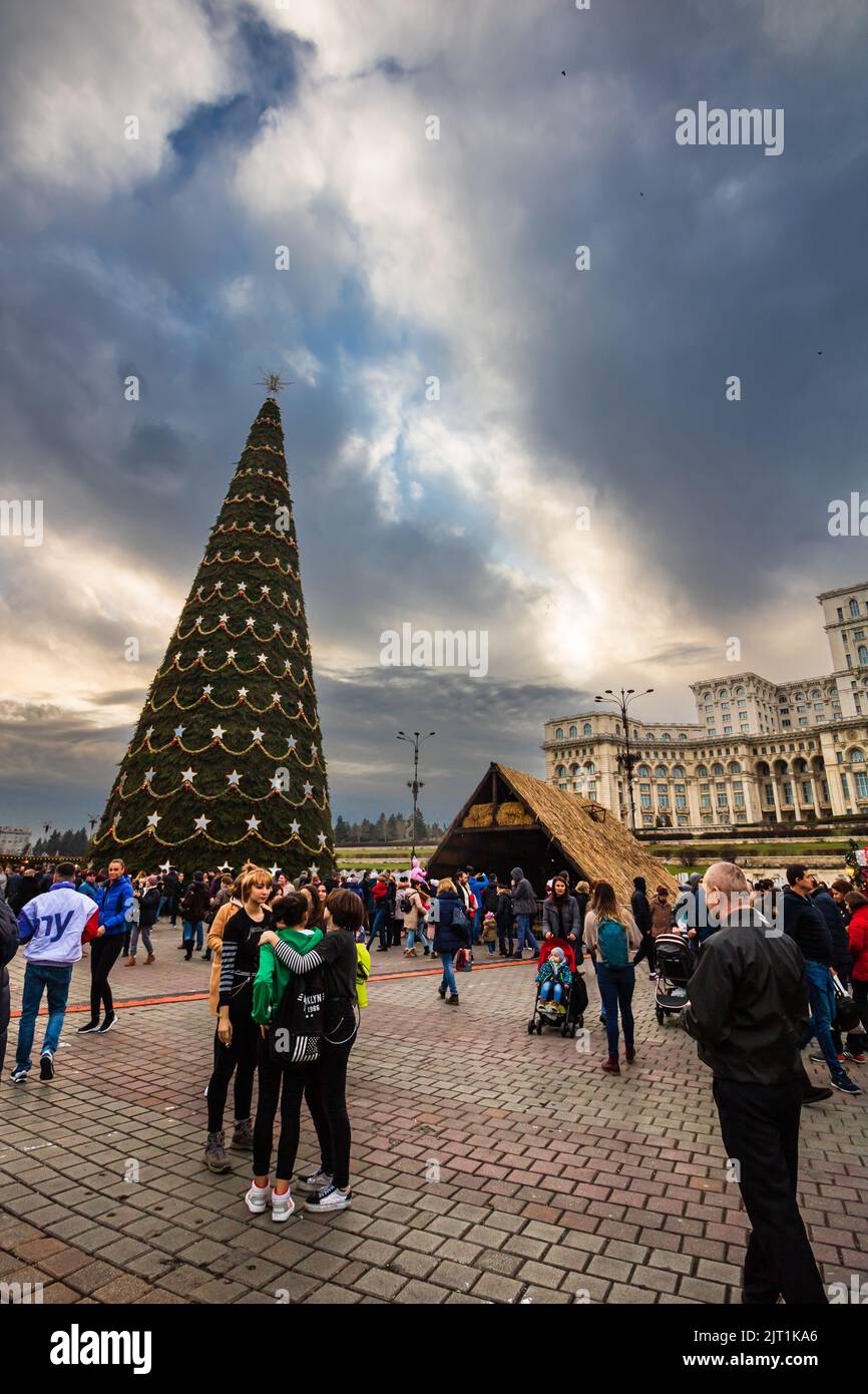 People at Bucharest Christmas Market in downtown Bucharest, Romania ...
