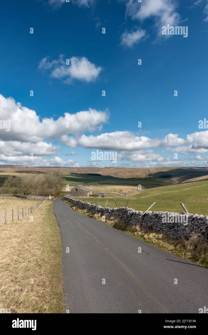 Stunning view of Malham Moor looking towards Brootes Lane - vertical ...
