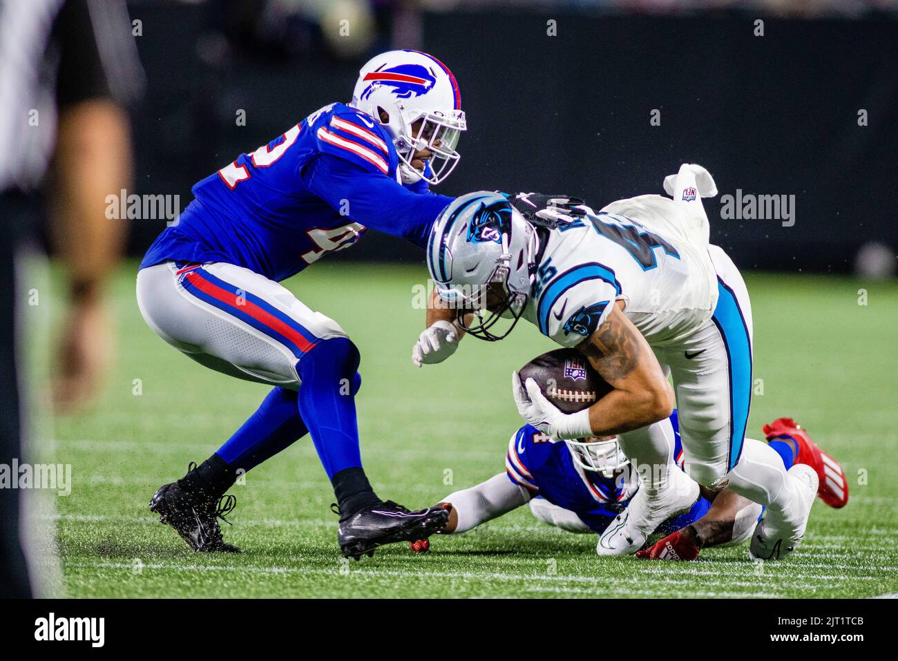 Linebacker joe giles harris hi-res stock photography and images - Alamy