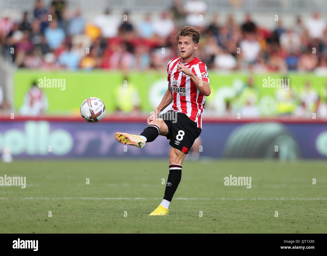 27th August 2022; Gtech Community Stadium, Brentford, London, England ...