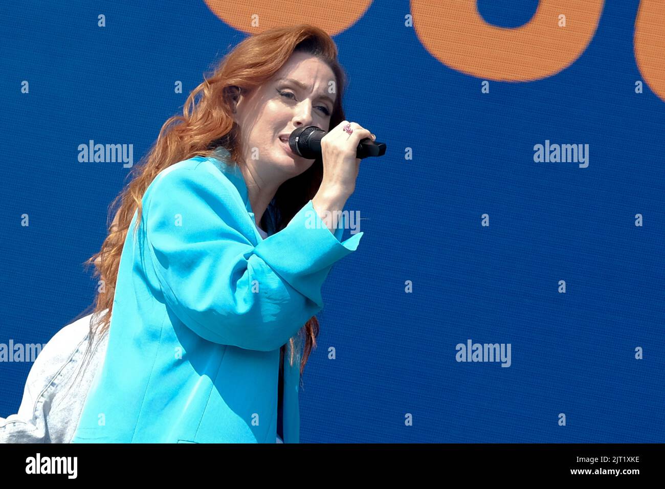 English singer and songwriter Siobhán Donaghy with the original line of ...