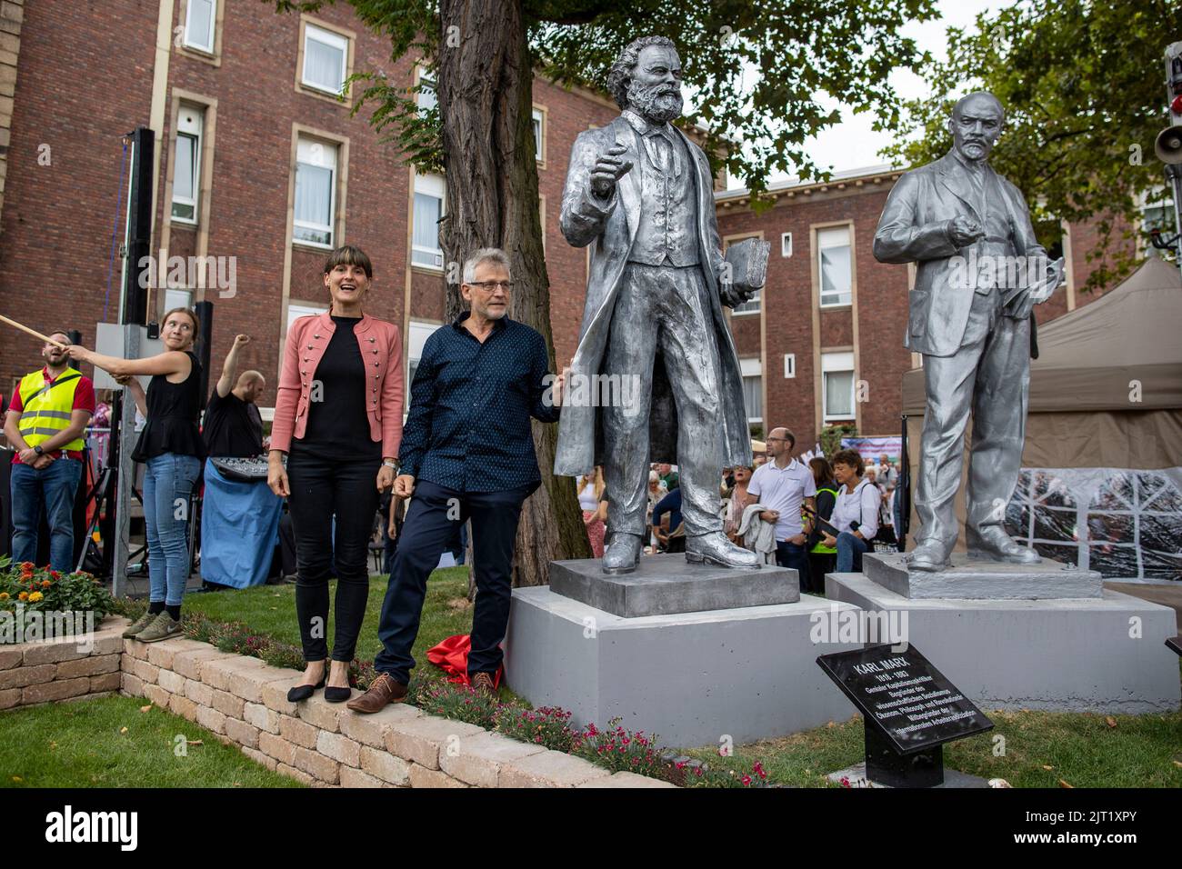 Gelsenkirchen, Germany. 27th Aug, 2022. Party Chair Gabriele Fechtner ...