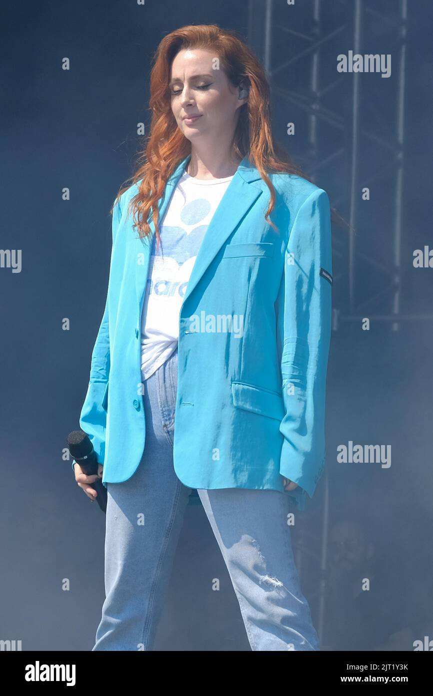 English singer and songwriter Siobhán Donaghy with the original line of ...