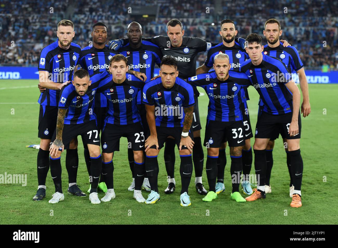 Lineup of inter hi-res stock photography and images - Alamy