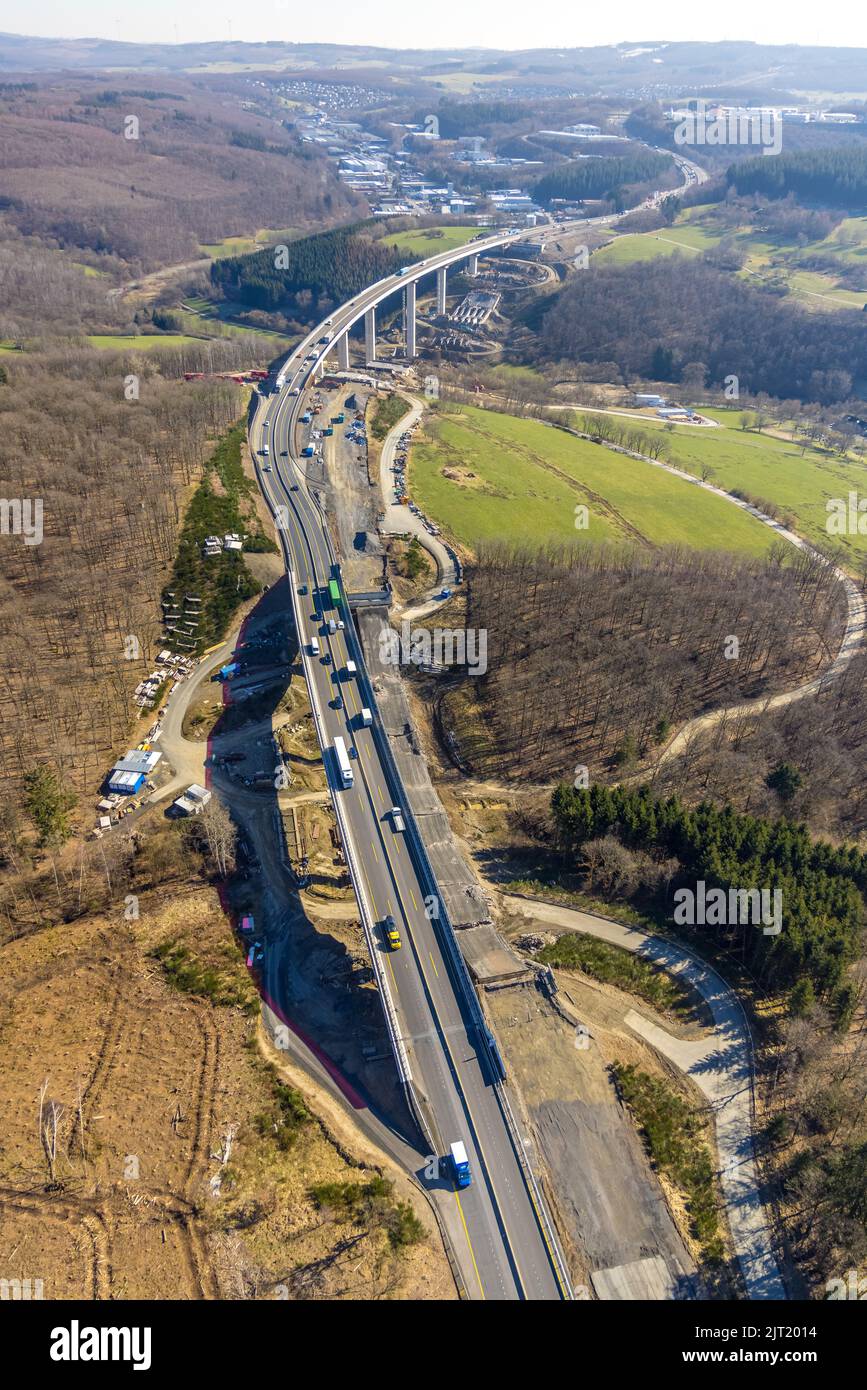 Freeway bridge Rälsbach of the freeway A45 Sauerlandlinie, construction ...