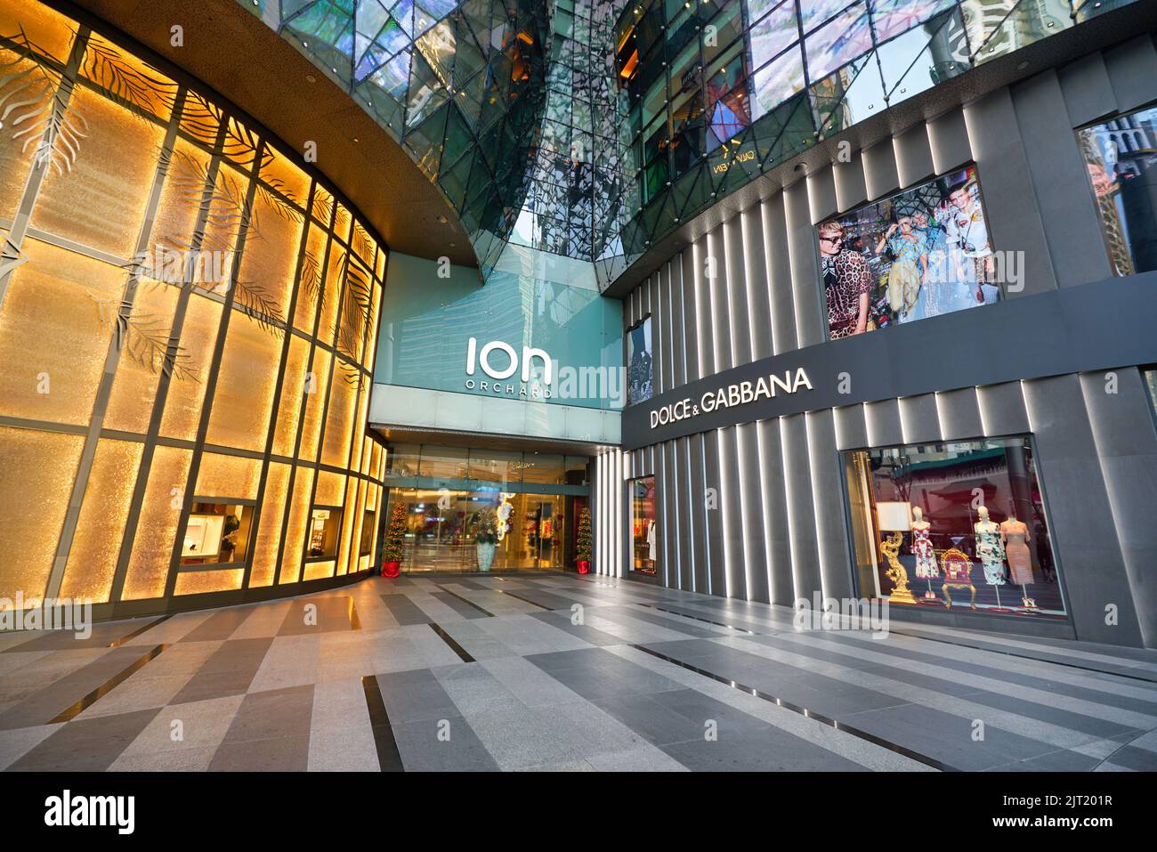 SINGAPORE - CIRCA JANUARY, 2020: entrance to ION Orchard shopping mall in Singapore Stock Photo ...