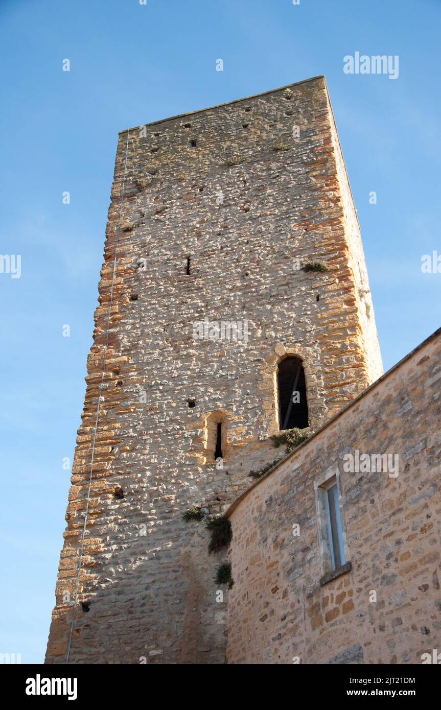 Old castle fort hi-res stock photography and images - Alamy